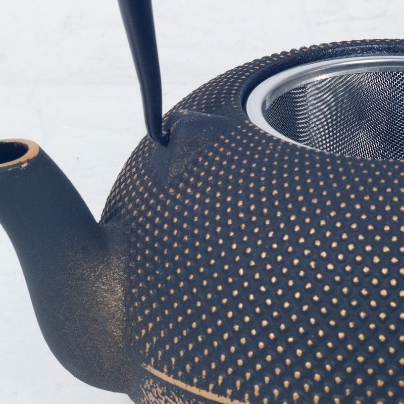 Cocina Tetera 1,8l. Medidas: 12 cm x 17,5 cm x 22 cm Material: Hierro ...